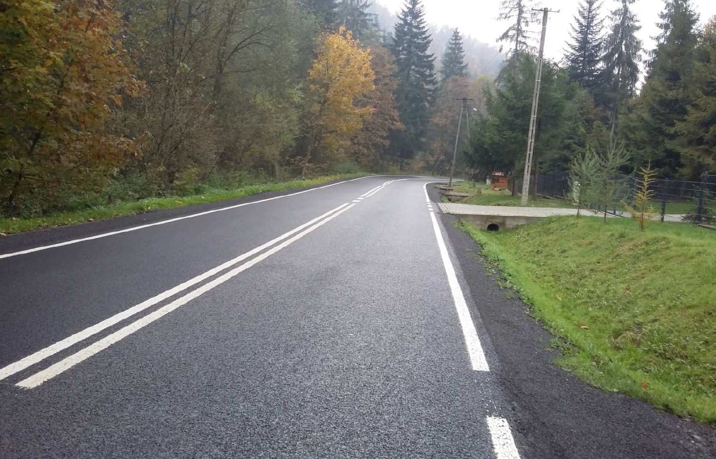 Voivodeship Road Dw942, Wisła, Poland | Kraton Corporation